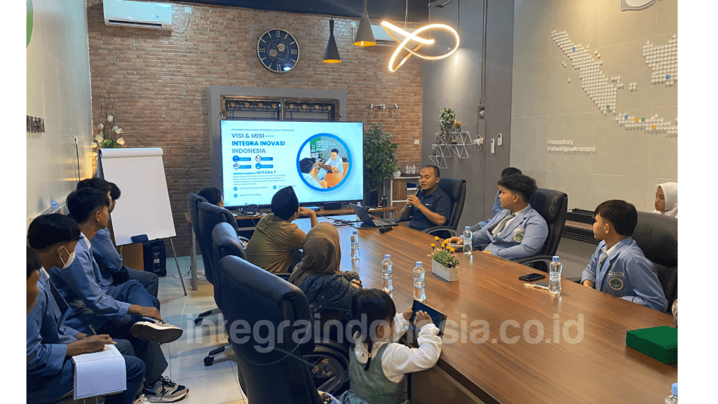 Integra Indonesia Menerima Kunjungan SMK Ma’arif NU Al Fathonah Sukabumi - PT. Integra Inovasi ...